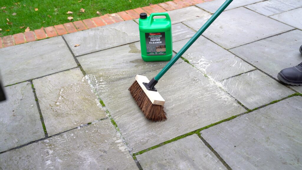 Advanced Patio and Block Paving Cleaner - Professional Builder