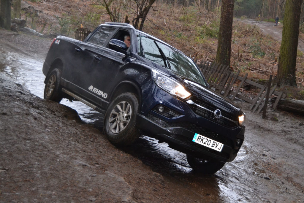 Testing out the SsangYong LWB Musso Rhino - Professional Builder